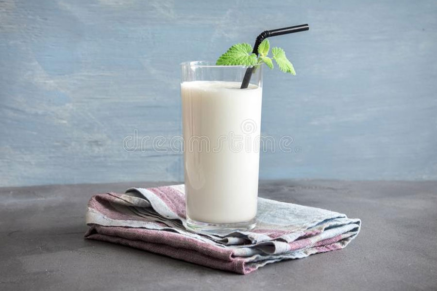 3 Lassi Recipes to Beat the Heat in Pakistan